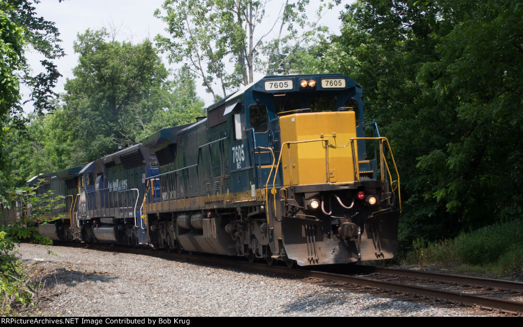 MEC 7605 leads RJED eastbound through Reynolds